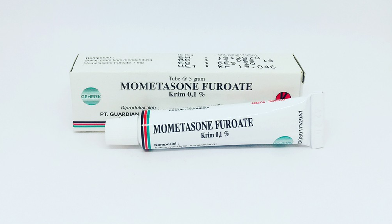 Mometasone furoate là thuốc gì? | Vinmec